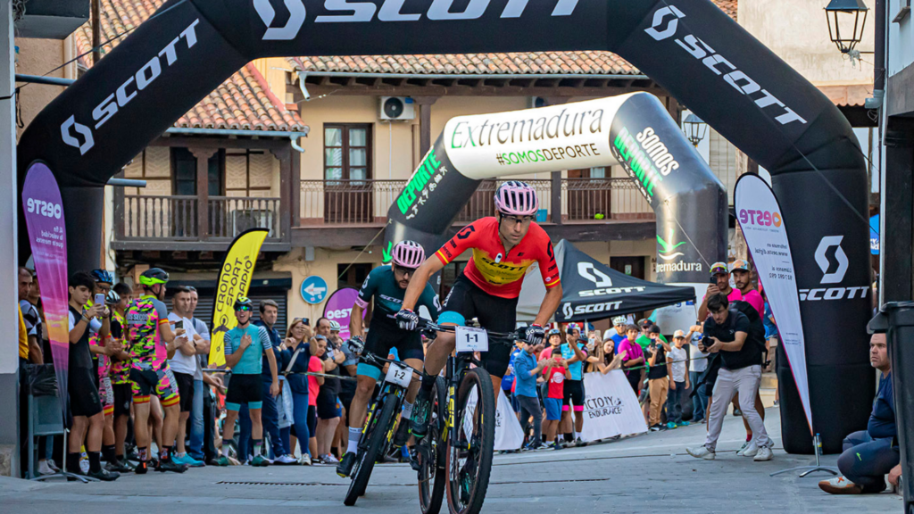 ISBSPORT | TRIPLETE EN LA PICOTA BIKE RACE