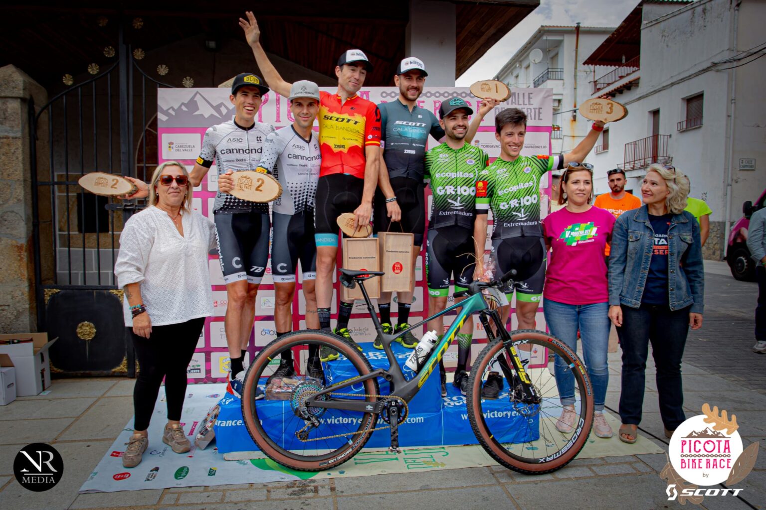 ISBSPORT | TRIPLET IN “PICOTA BIKE RACE”